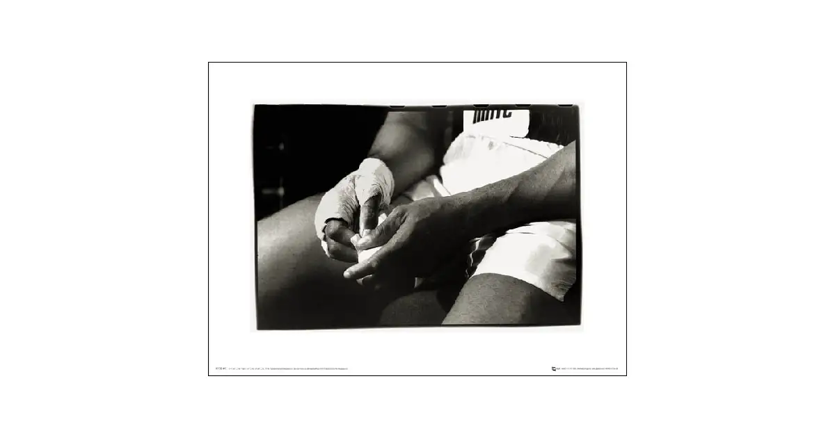 Muhammad Ali Hands - plakat premium - Galeria Plakatu